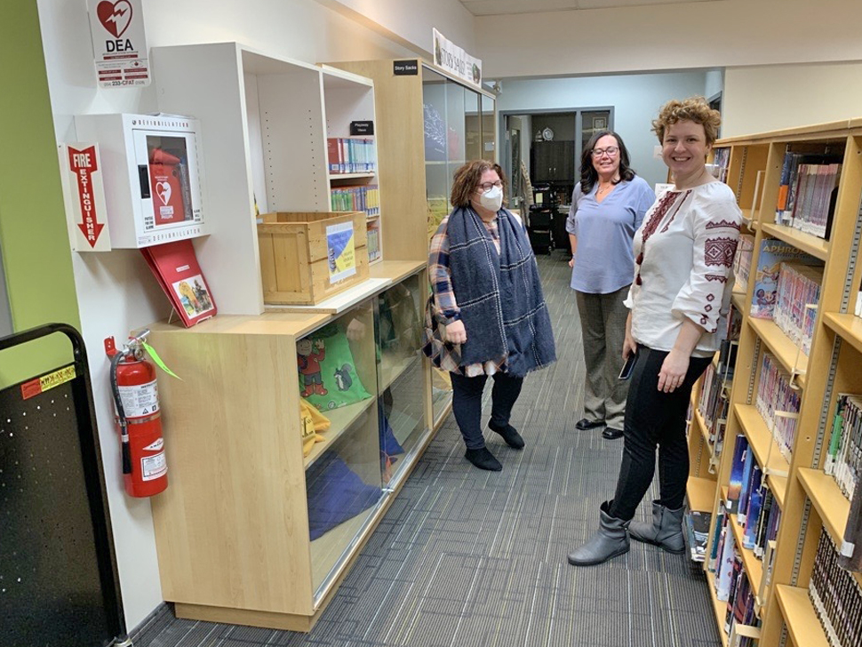 New ‘Ukrainian Book Corner’ created at Steinbach’s Jake Epp Library ...
