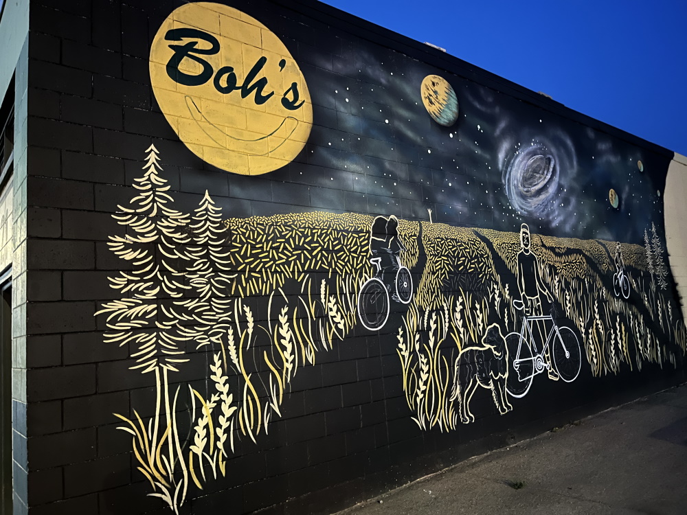 Boh's Cycle freshens up south wall with new Main Street mural ...
